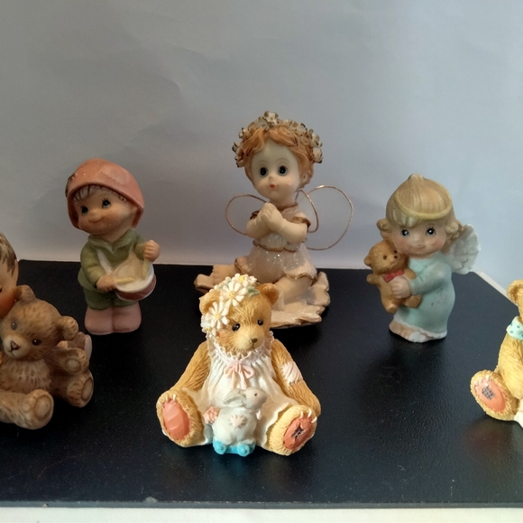 Enesco | Art | Enesco Figurine With Beautiful Details And Color Bears ...
